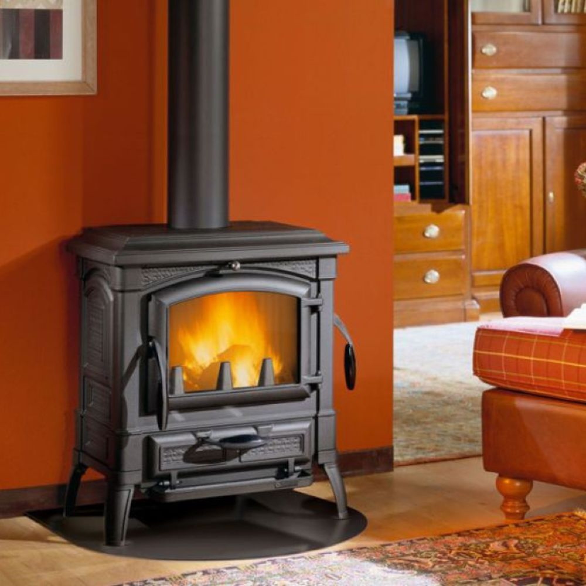 Italian cast iron wood burning stove La Nordica Isetta Lean, 7.7kW ...