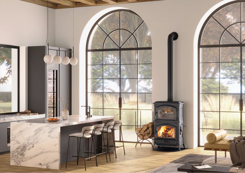 Italian cast iron wood burning stove with oven La Nordica Isotta Forno ...